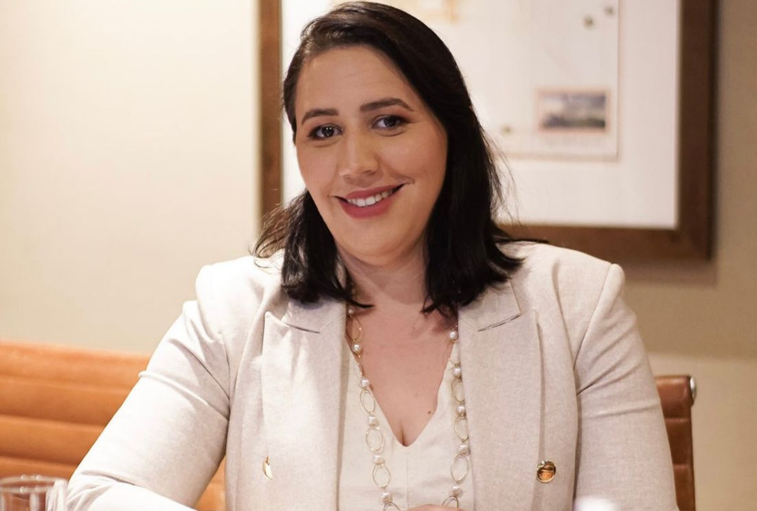 Cynthya Benevides explica por que o brasileiro protege mais o celular ...